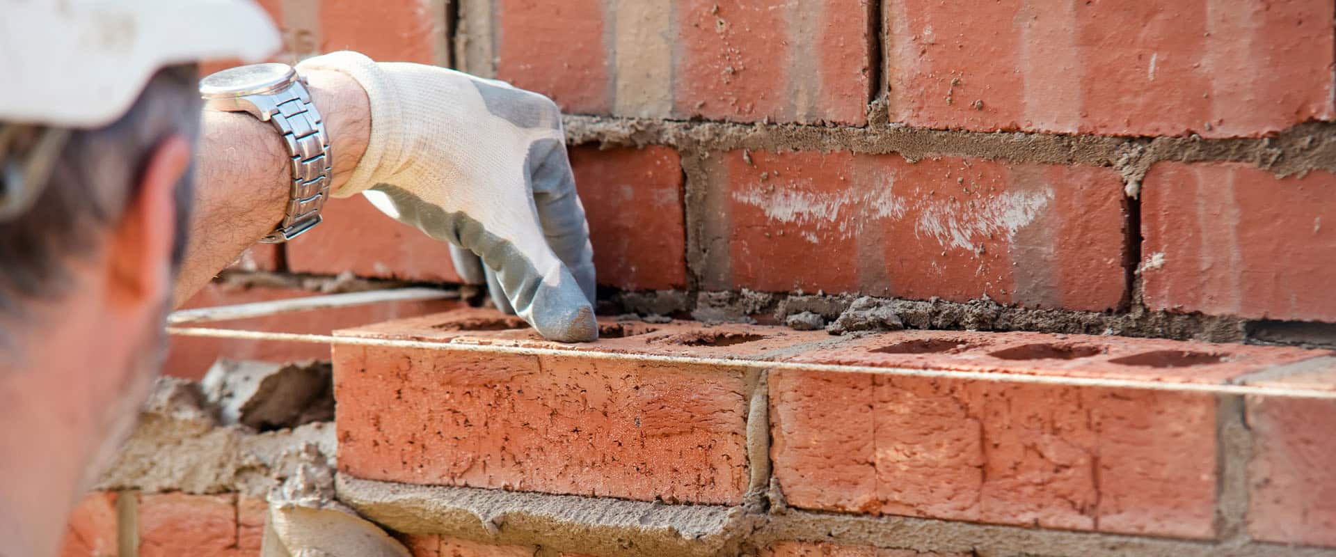 TIPOS DE TIJOLOS: CONHEÇA AS OPÇÕES PARA SUA OBRA